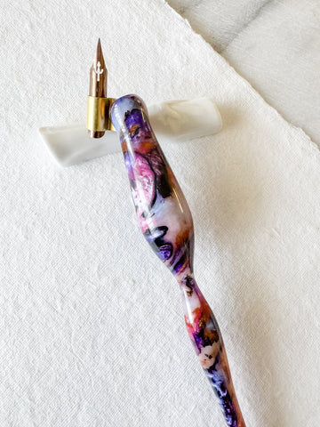 Handmade obique calligraphy pen nib holders from Kestrel Montes – INKMETHIS